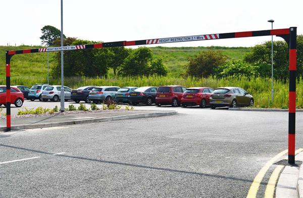Fixed height restriction barrier - (BA1.HR4) | Barricade Ltd