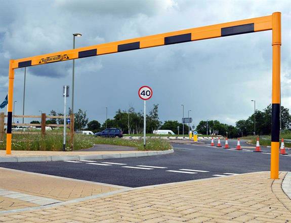 Fixed height restriction barrier - (BA1.HR4) | Barricade Ltd