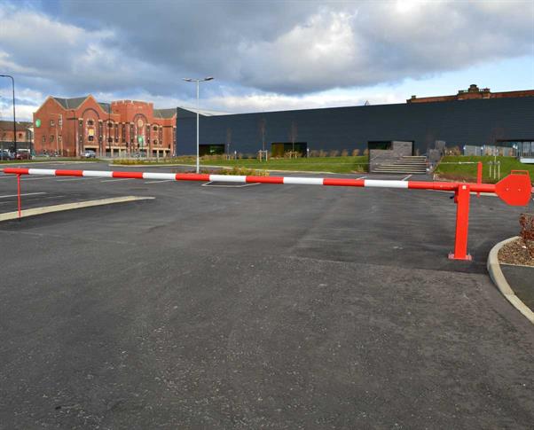 Manual rising arm barrier - (BA1.MB1) | Barricade Ltd